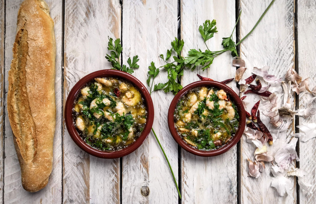 Przepisy: Gambas pil pil - krewetki pil pil